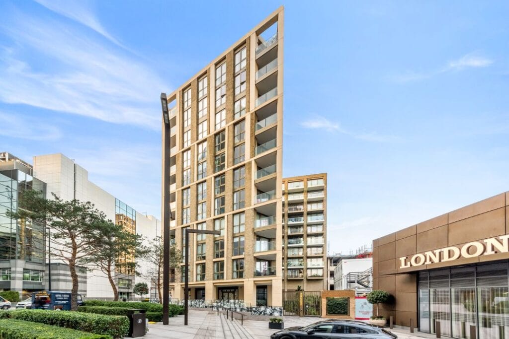 London Dock Development | Crown Luxury Homes